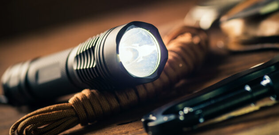Top 5 EDC Flashlights for Daily Use | VestureDebate